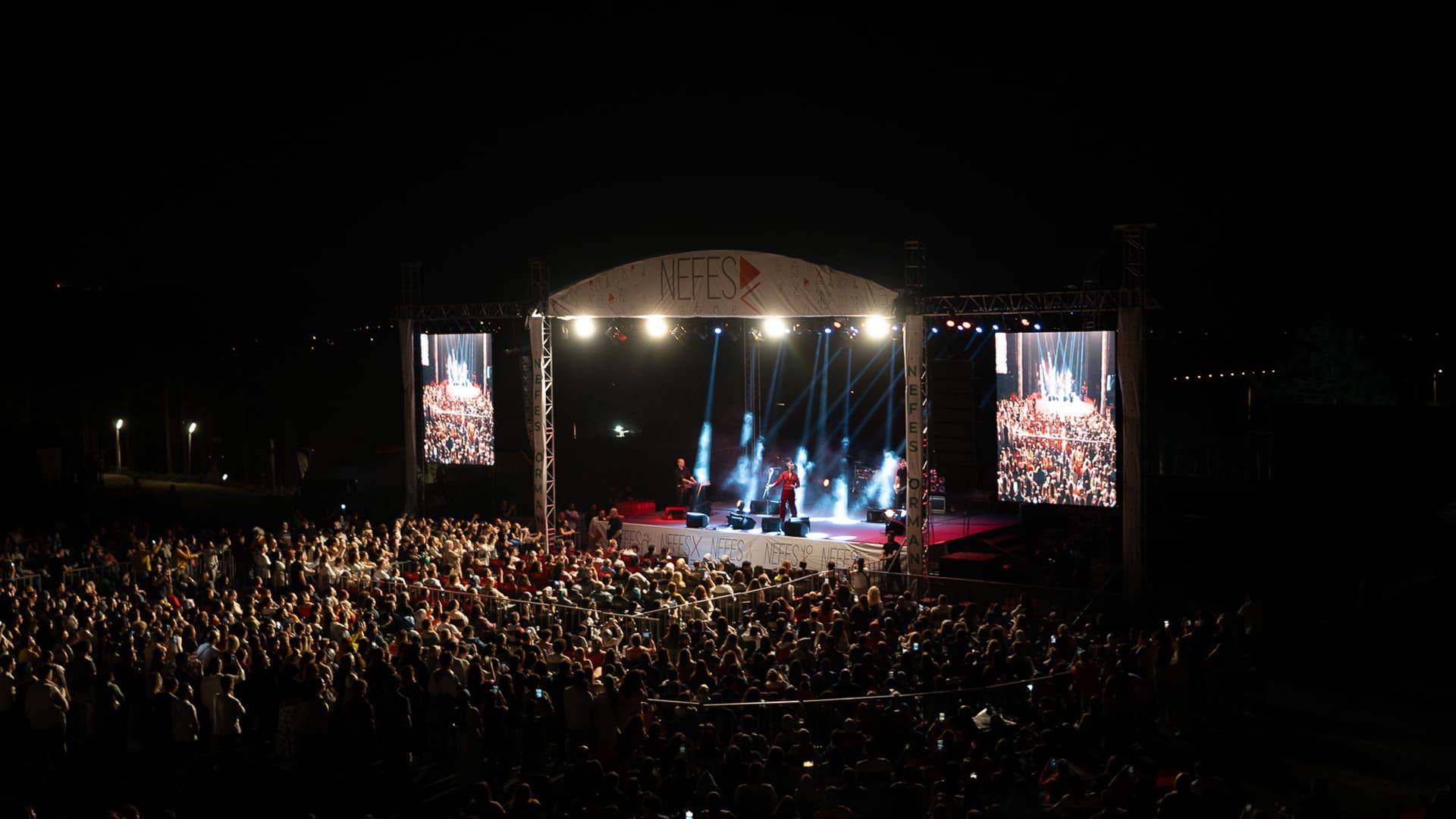 Nefes Sahne - İstanbul Açık Hava Konserleri ve Festivalleri
